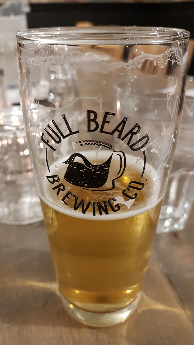 Local Beers, Wines, and Spirits in Northeastern Ontario | Northern Ontario Travel